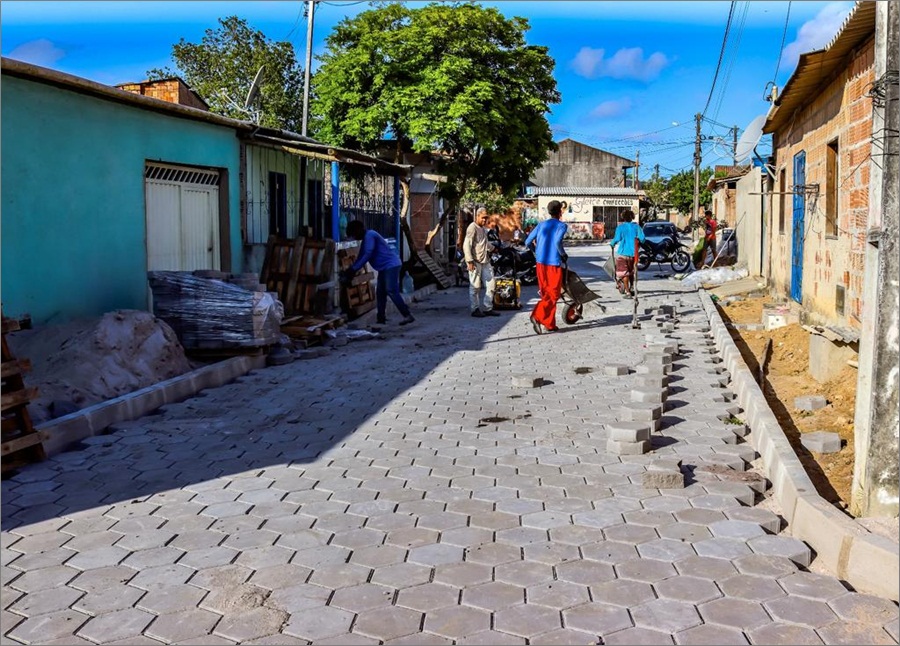 Porto Seguro: obras de calçamento avançam em várias ruas no Paraguai ...