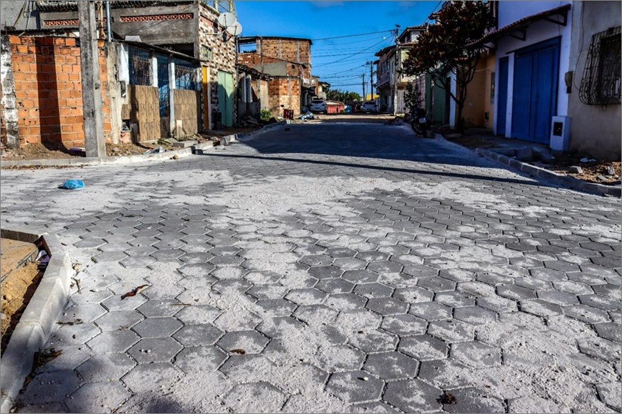 Porto Seguro: obras de calçamento avançam em várias ruas no Paraguai ...